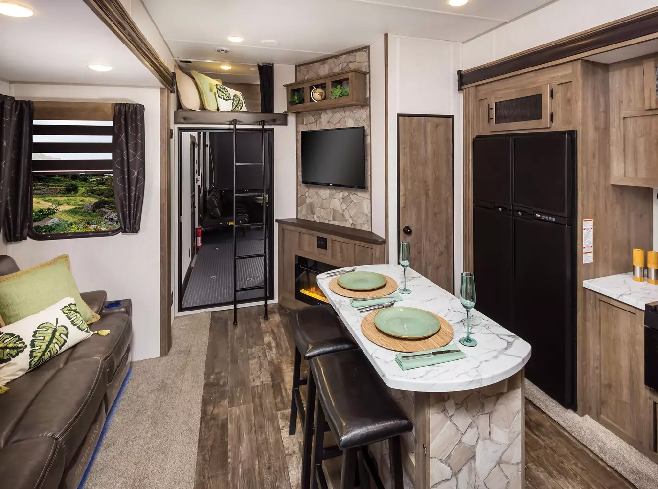 10 Best Fifth Wheels: America's Best-Selling 5th Wheels