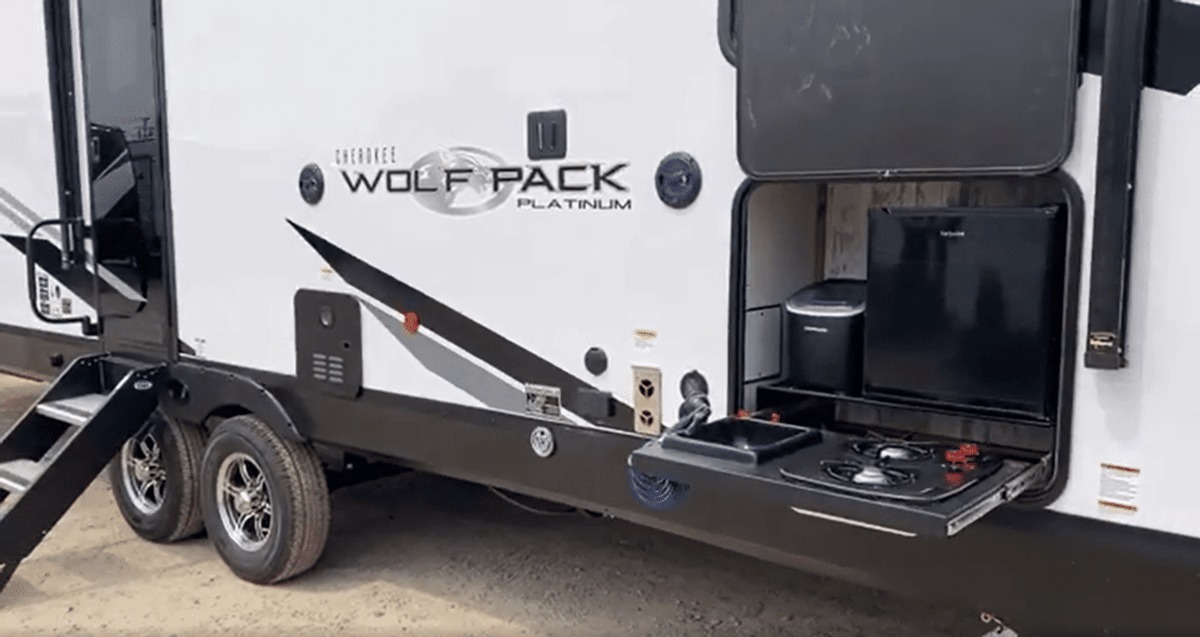 2023 Wolf Pack 27Pack10