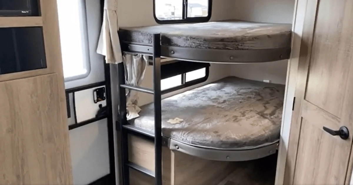 2023 Imagine 2800BH Travel Trailer: A Comprehensive RV Review - RV ...