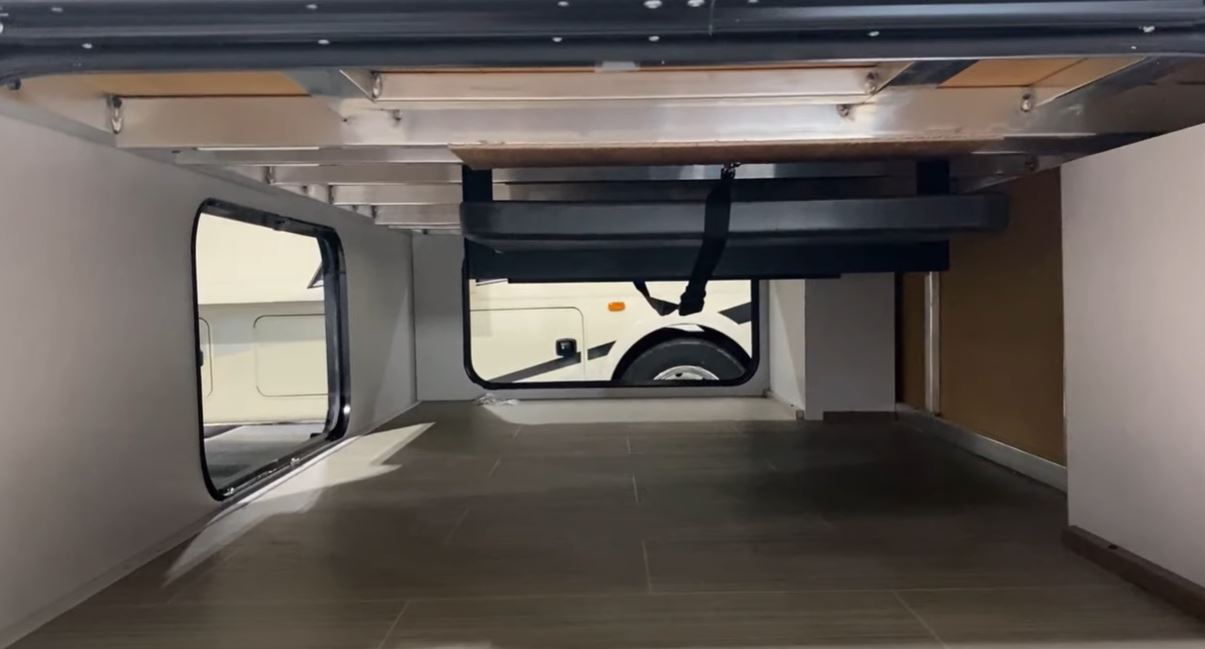 The Freedom Express 298FDS Travel Trailer