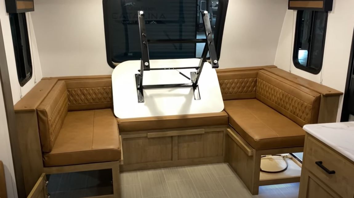 The Freedom Express 298FDS Travel Trailer