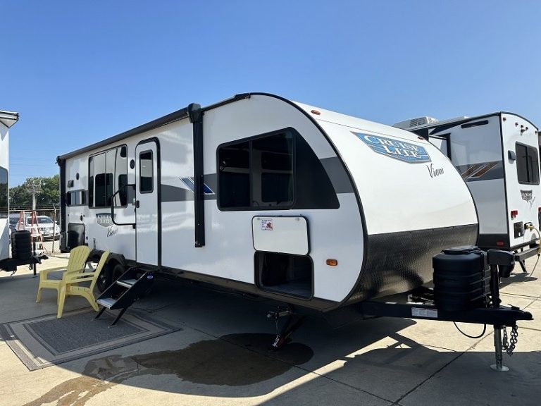 Sneak Peek! First Look at Game-Changing VIEW Series Campers from Salem ...