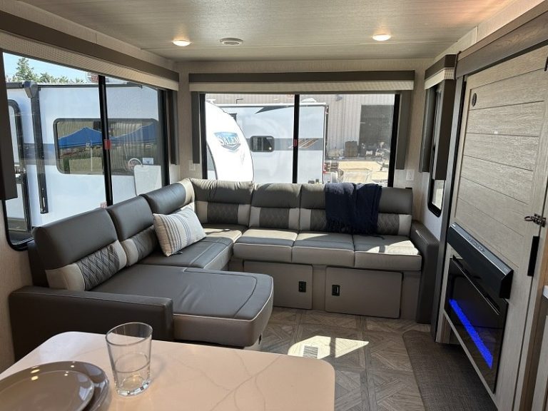 Sneak Peek! First Look at Game-Changing VIEW Series Campers from Salem ...