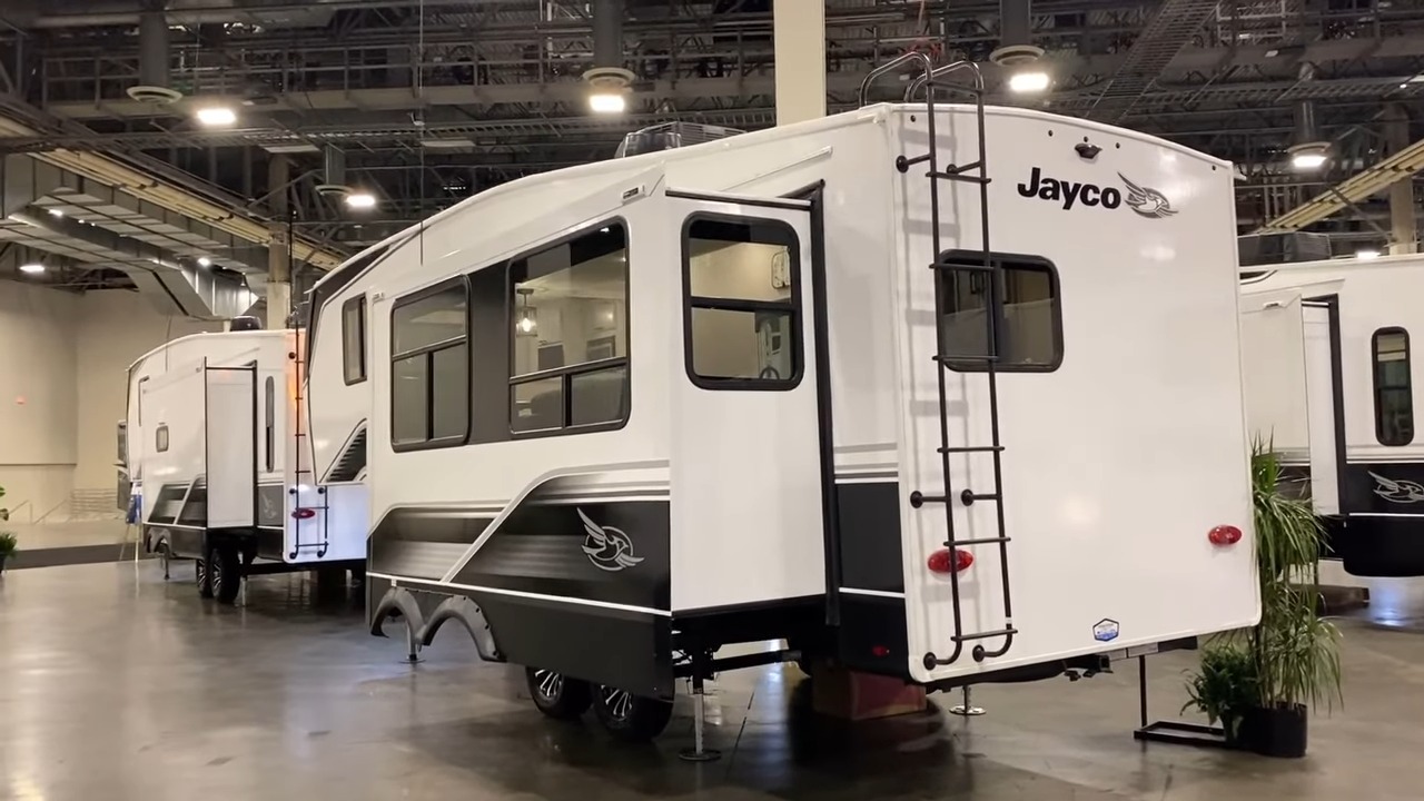 Unpacking the Jayco Eagle HT 26REC: A Closer Look