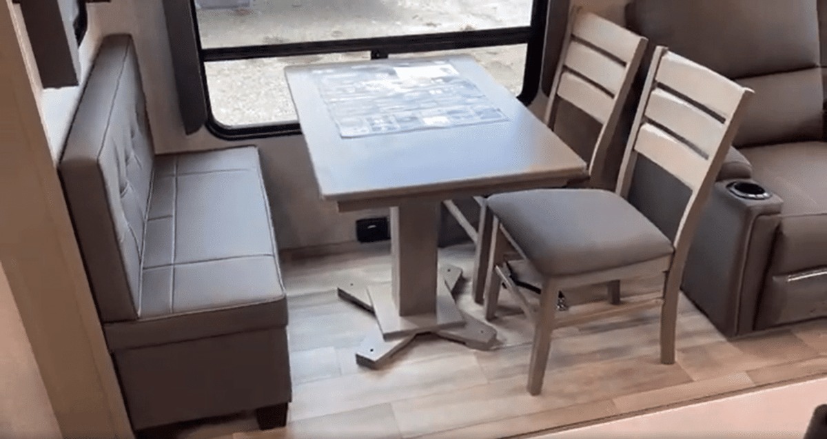 Discover Your Perfect Travel Companion: The Reflection 303RLS Fifth ...