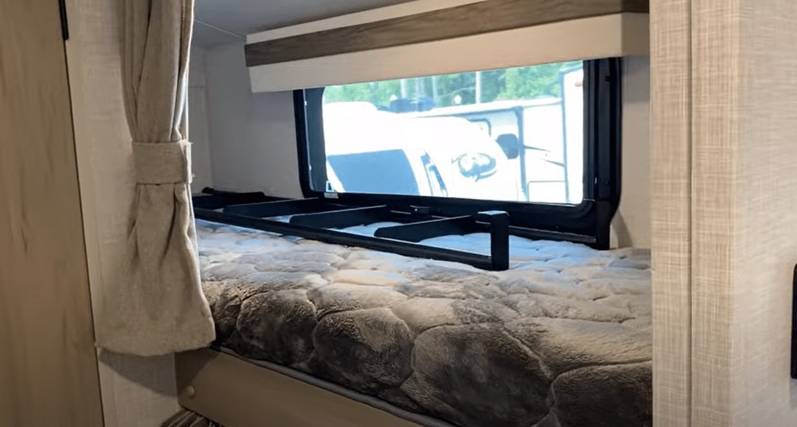 Rockwood GEO Pro 20BHS: An Easy-to-Tow Travel Trailer for Families