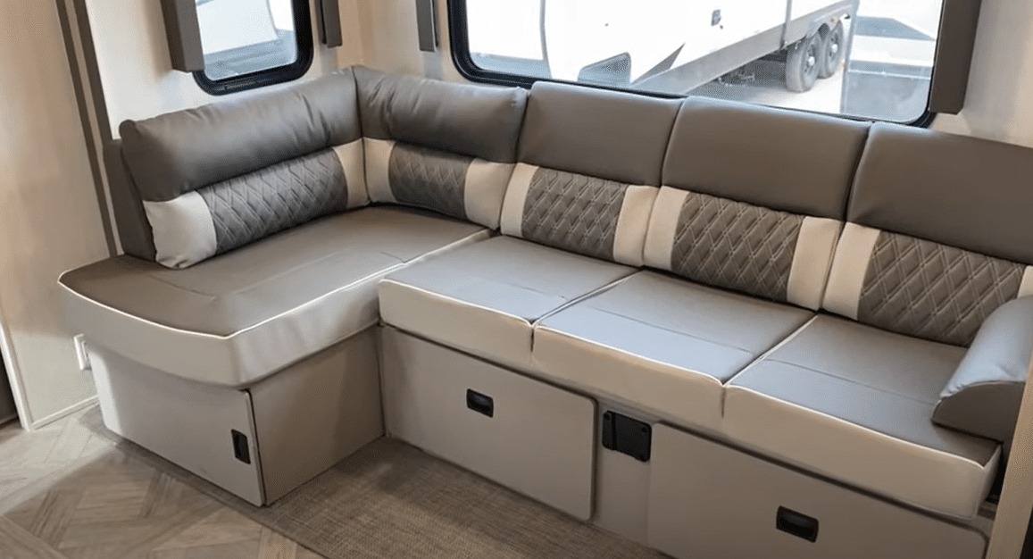 Forest River Wildwood 22RBS Couple's Camper