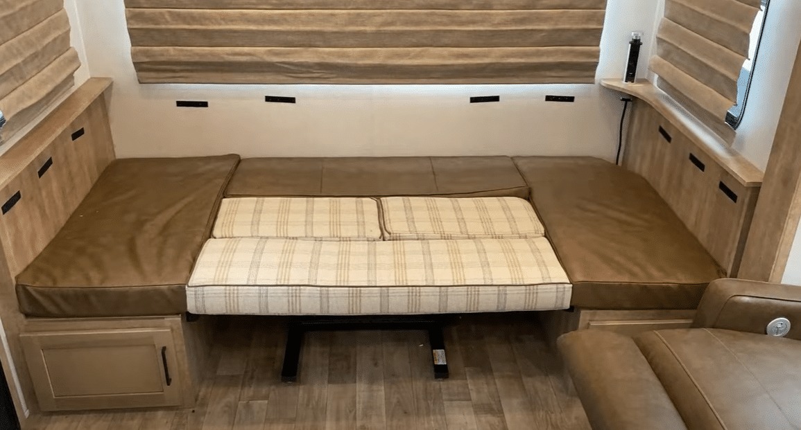 Keystone Arcadia 253SLRD Review: Unique Rear-Dining Fifth Wheel