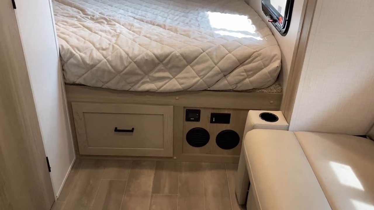 ALL NEW Compact Mini RV with a TRUE QUEEN!! 2024 Geo Pro 20FKS