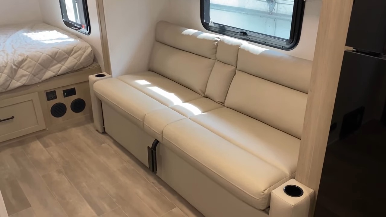 ALL NEW Compact Mini RV with a TRUE QUEEN!! 2024 Geo Pro 20FKS