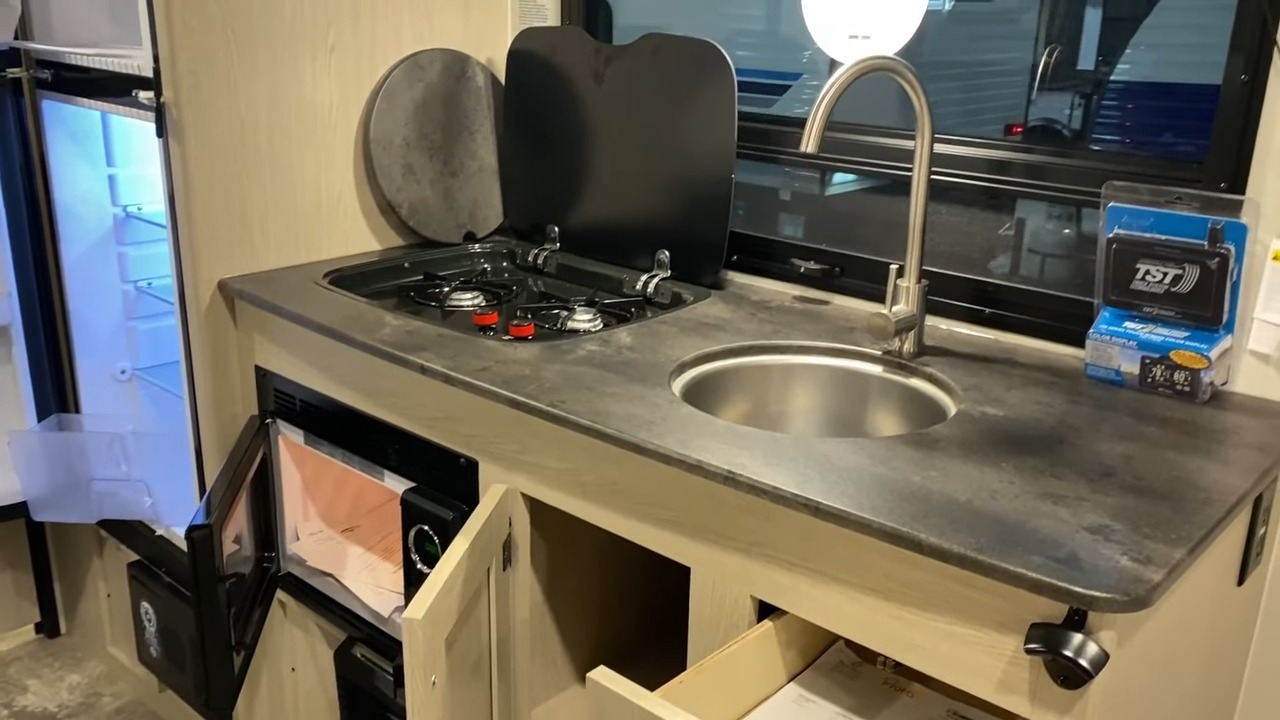 Under 3,000lbs! A Sneak Peek at the 2024 Apex Remote 17R