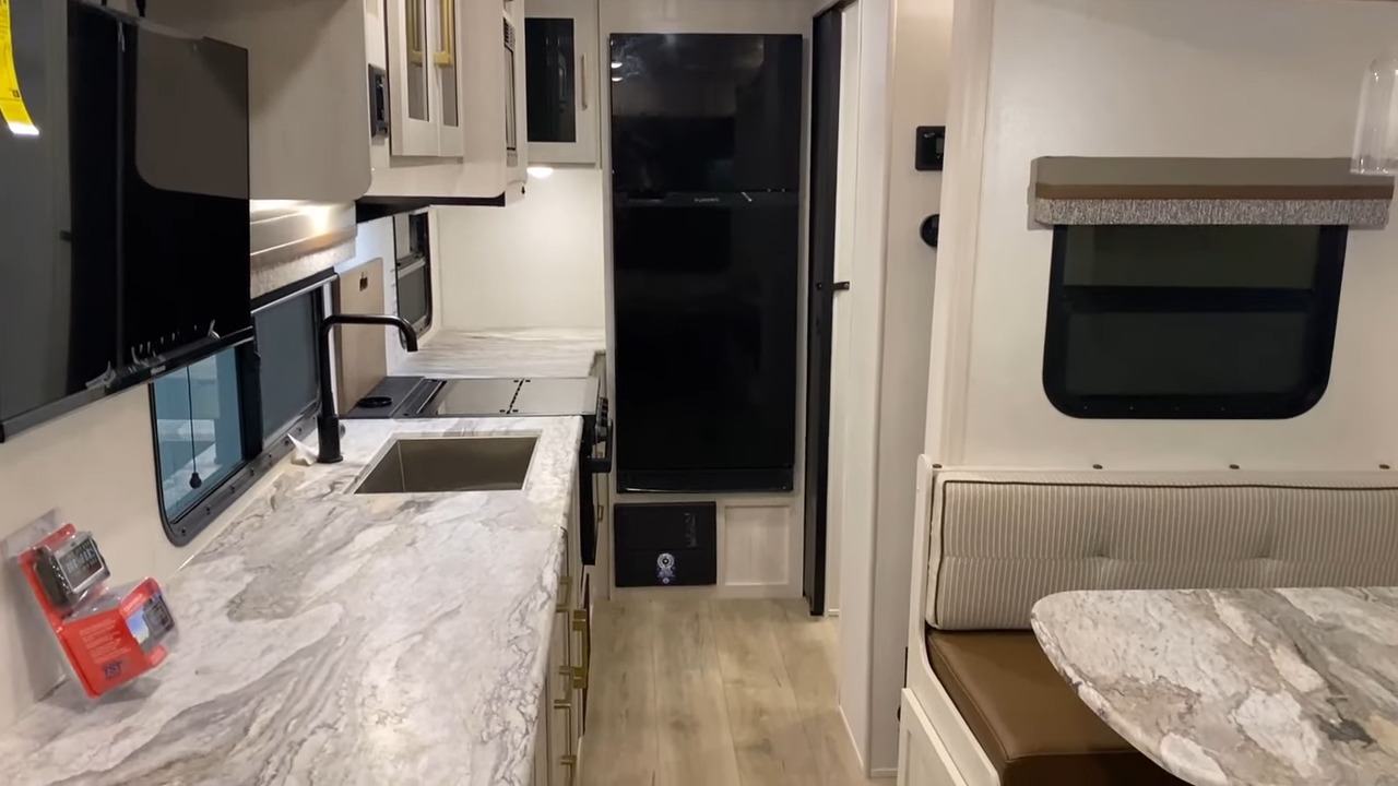 This Forest River RV is Only 25ft Long!! 2024 Surveyor 203RKLE Travel ...