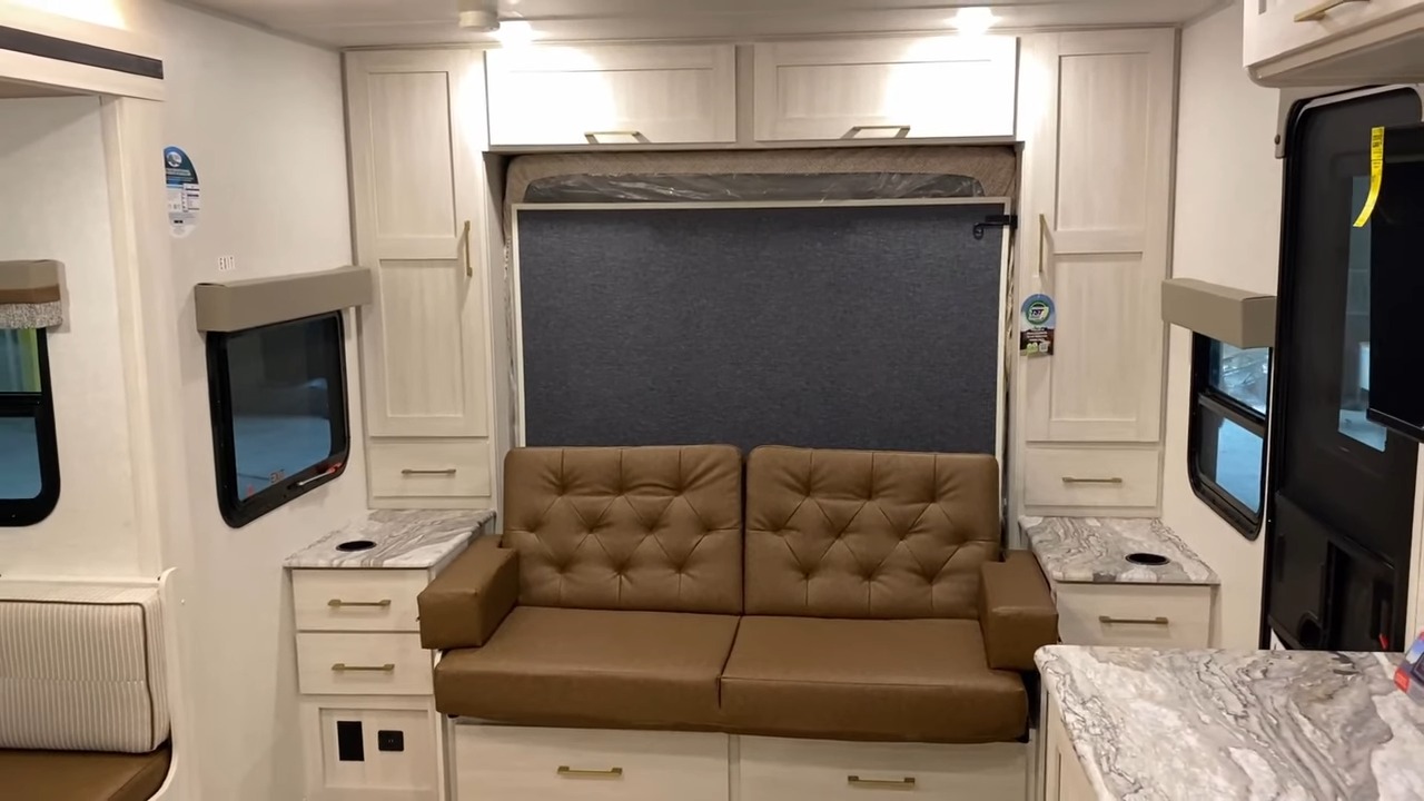 This Forest River RV is Only 25ft Long!! 2024 Surveyor 203RKLE Travel ...