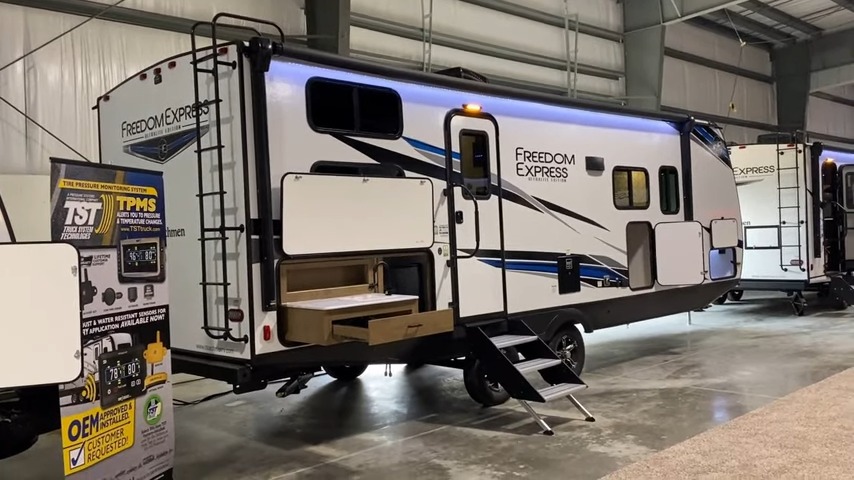 Should You Buy the 2024 Freedom Express 258BHS Travel Trailer?