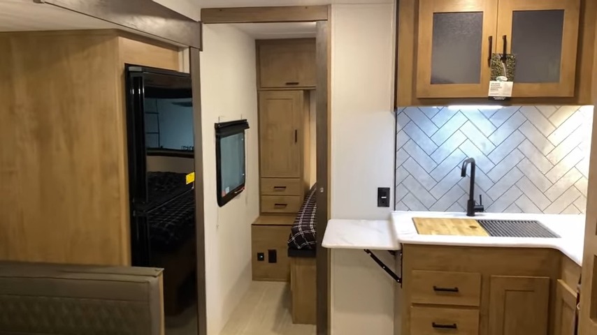 Should You Buy the 2024 Freedom Express 258BHS Travel Trailer?
