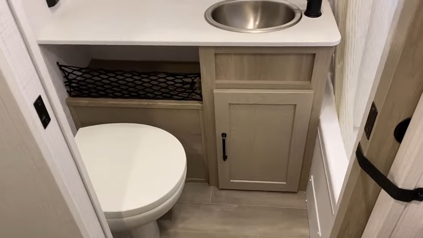 Meet the New Rockwood Geo Pro 15FBS!