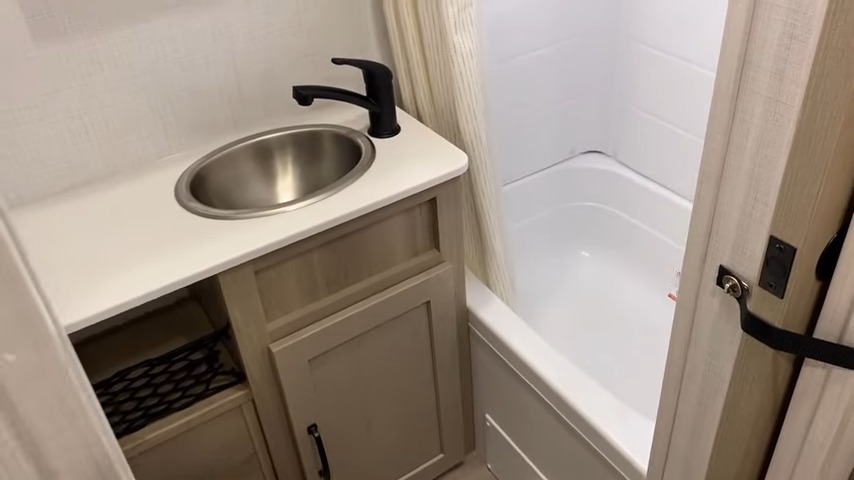 Meet the New Rockwood Geo Pro 15FBS!