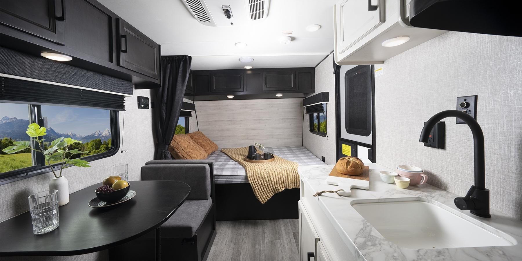 Jay Flight SLX 184BS Full Review – A Tiny Camper With a Queen Bed!