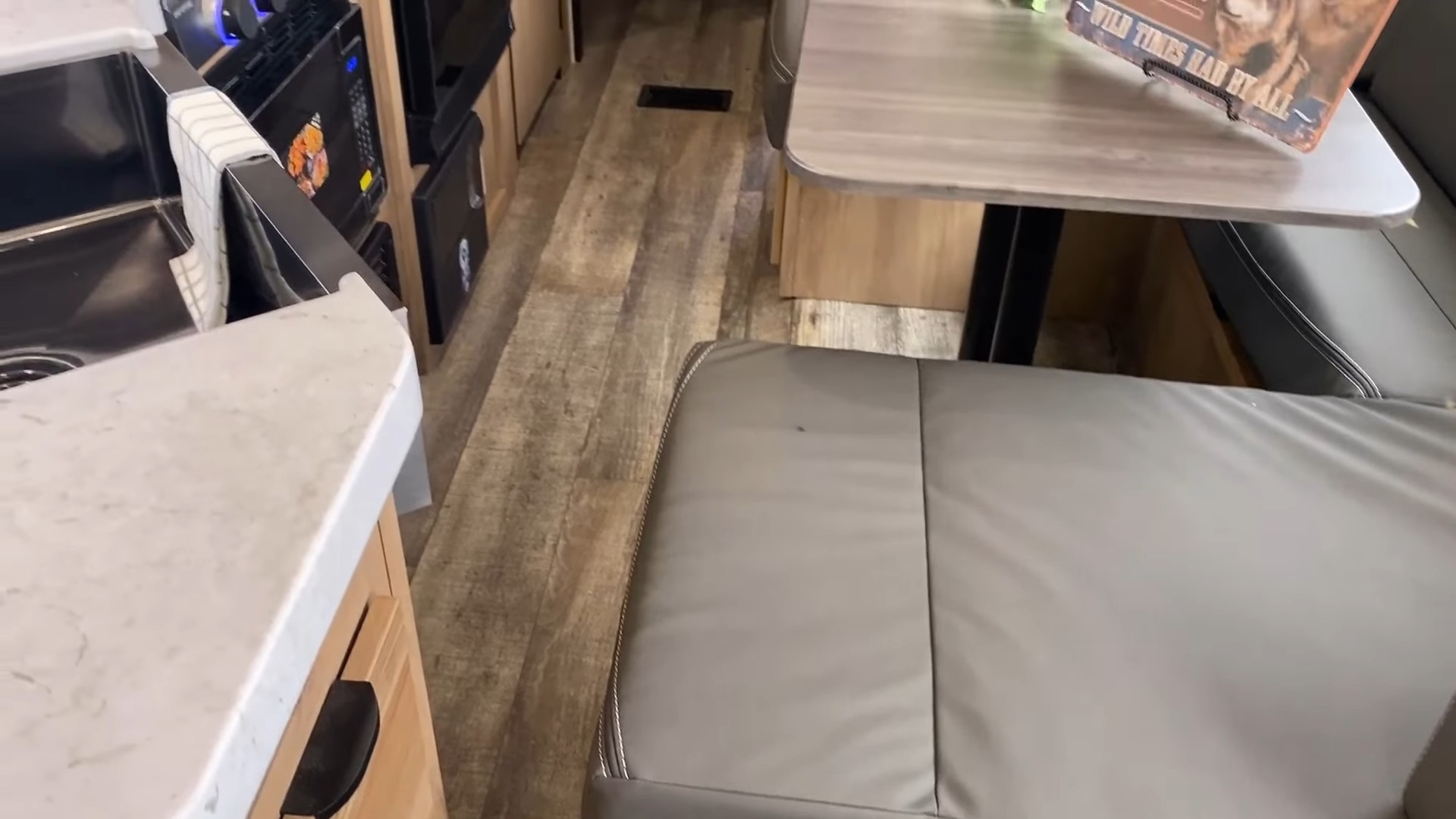 Full on Size but Light on Budget! 2024 Wolf Den 262DBH Travel Trailer ...