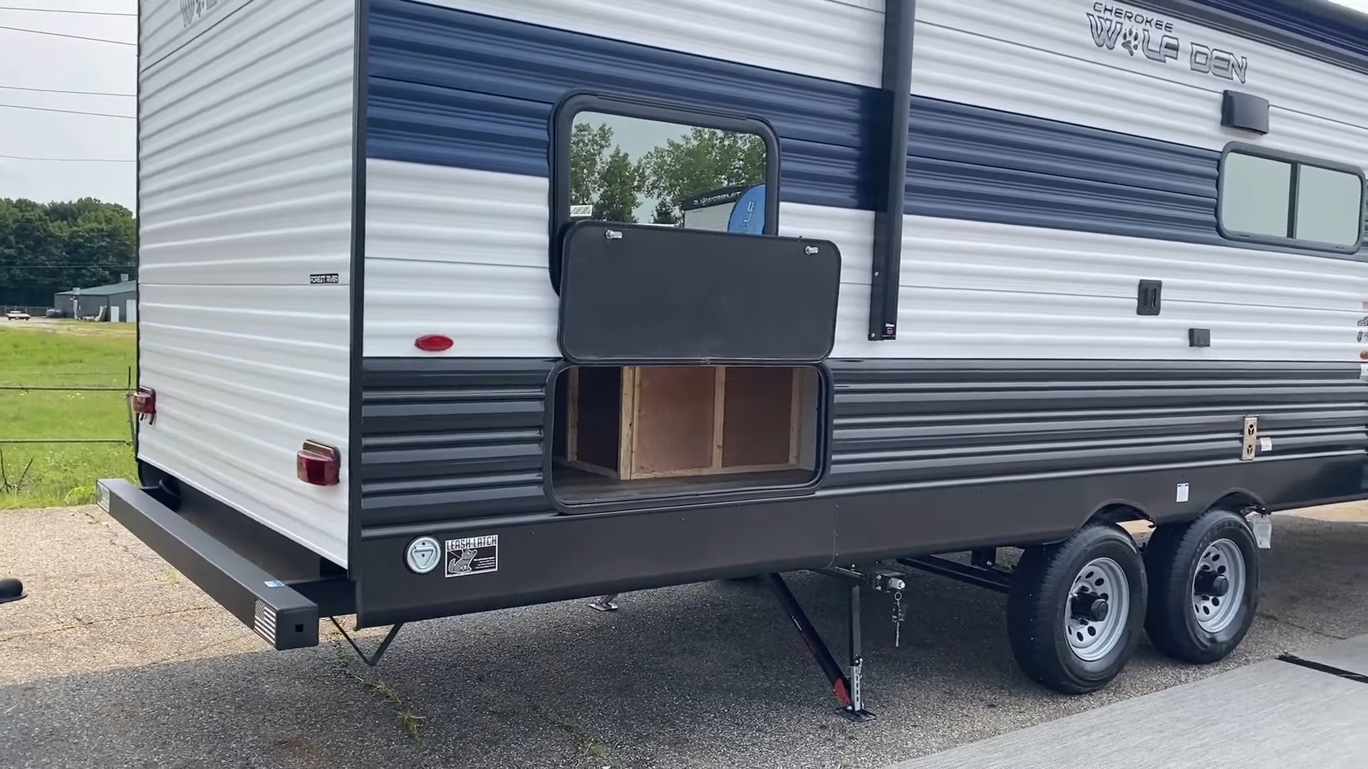 Full on Size but Light on Budget! 2024 Wolf Den 262DBH Travel Trailer ...