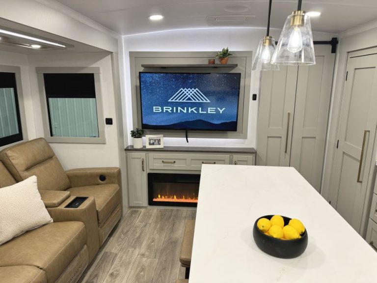 Brinkley RV's First EVER Travel Trailer Revealed! 2024 Model Z Air 295