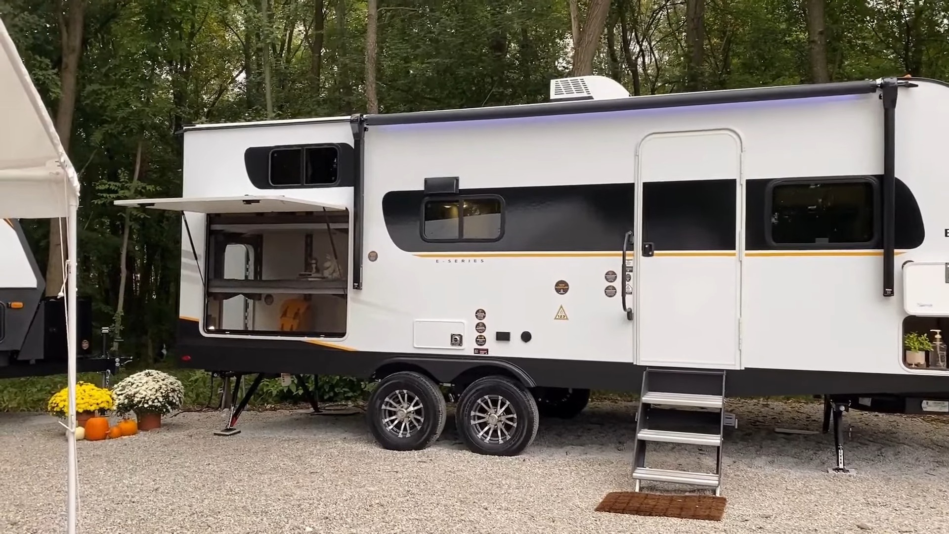 New Layout & All New Series of Ember RVs2024 E Series 22ETS Travel Trailer