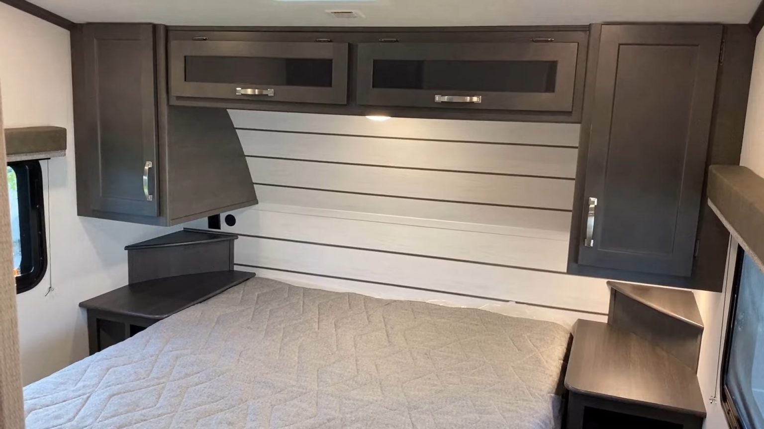 New Under 29ft Couples Fifth Wheel!! 2024 Cougar 2400RE by Keystone RV