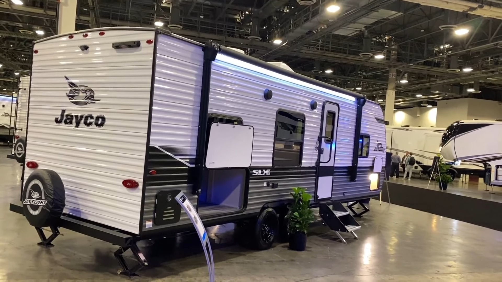 Now Lighter & Lower Priced ½ Ton RV!! 2024 Jay Flight SLX 260BH