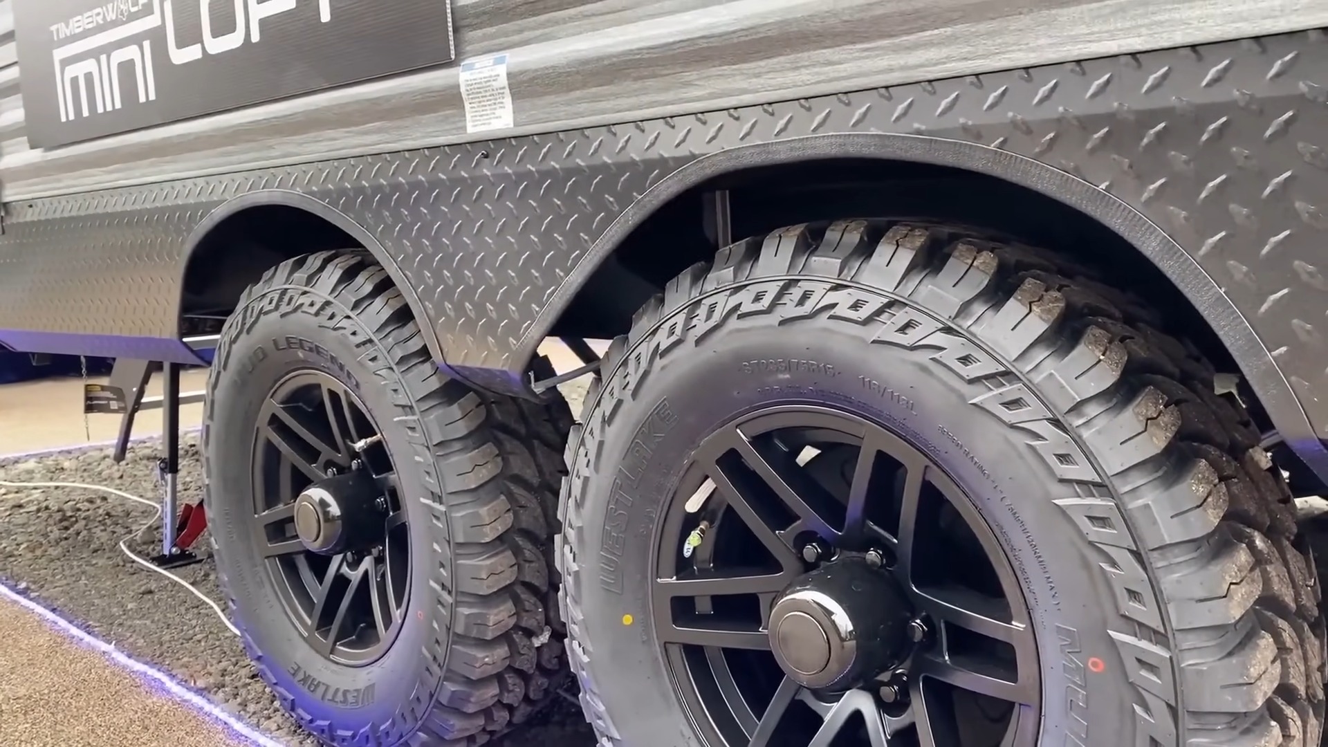 Patio, Dishwasher, Washer & Dryer All Under 30ft!! 2024 Timberwolf 16ML ...