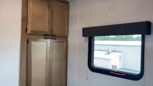 A Fifth Wheel with NO SLIDES!! 2024 Cherokee 256RRBL by Forest River RV