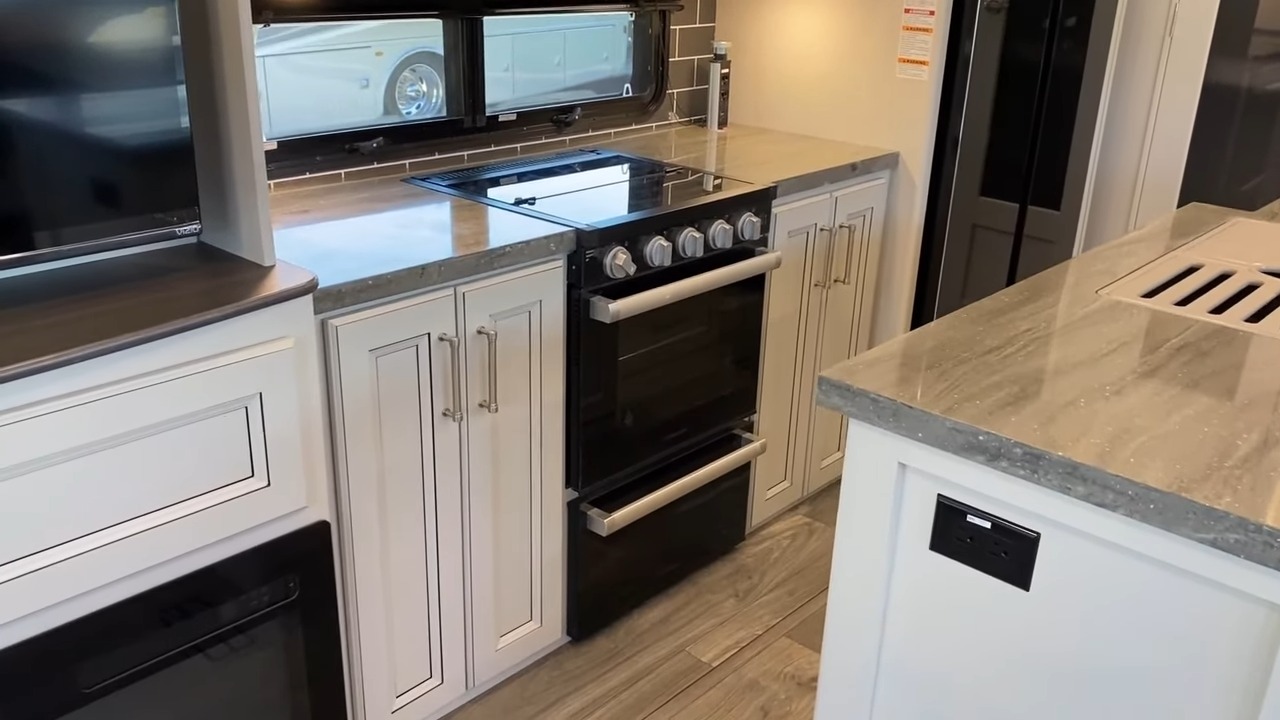 Full Paint & More on a 35ft COUGAR!! 2024 Cougar 316RLS Fifth Wheel by ...