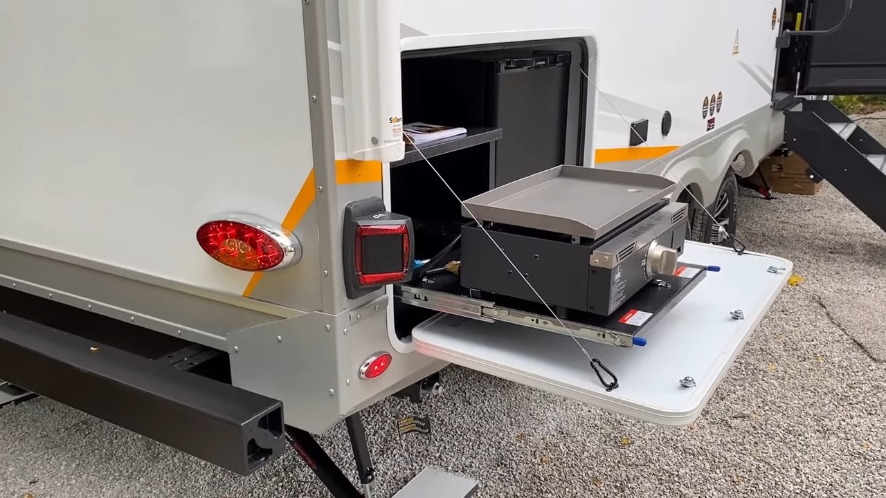 Only 27ft TOTAL with BIG Living, Kitchen, & Bath! 2024 Ember 21MRK Touring Edition Travel Trailer