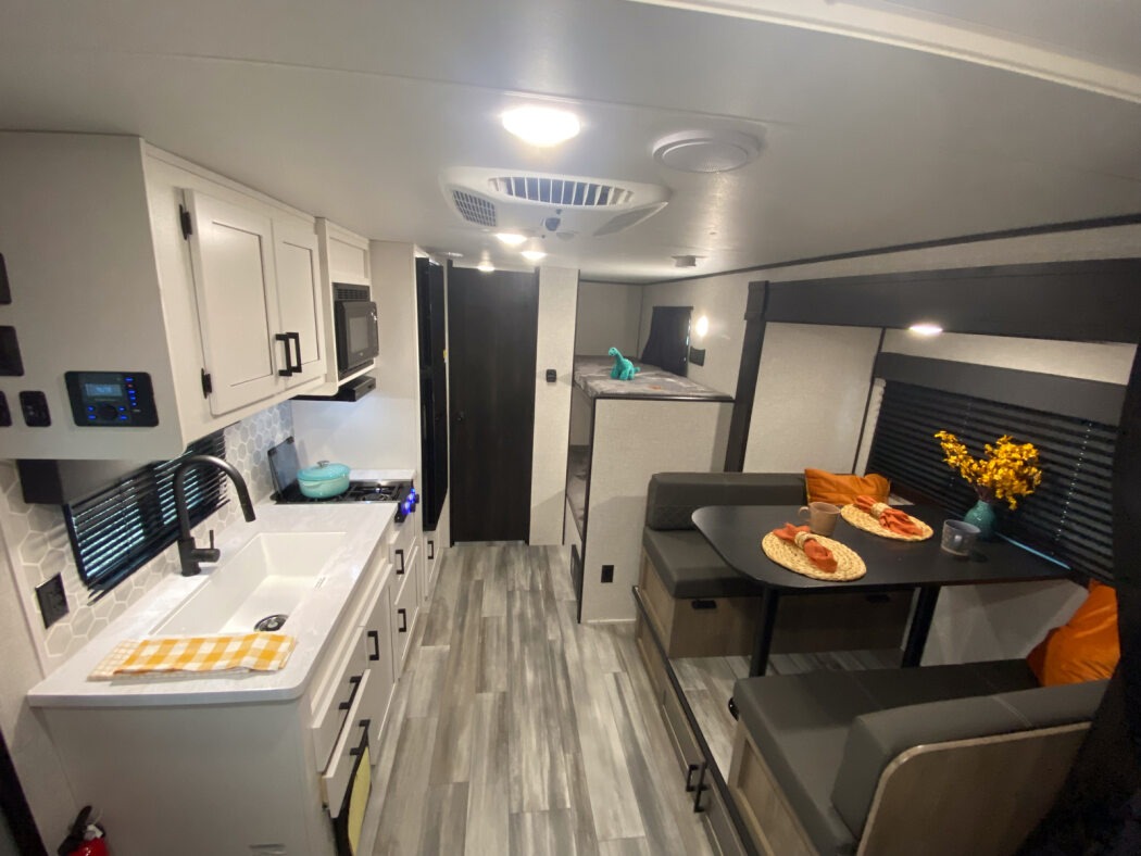 Go Play 180BHS: Single Axle Family Camper Review
