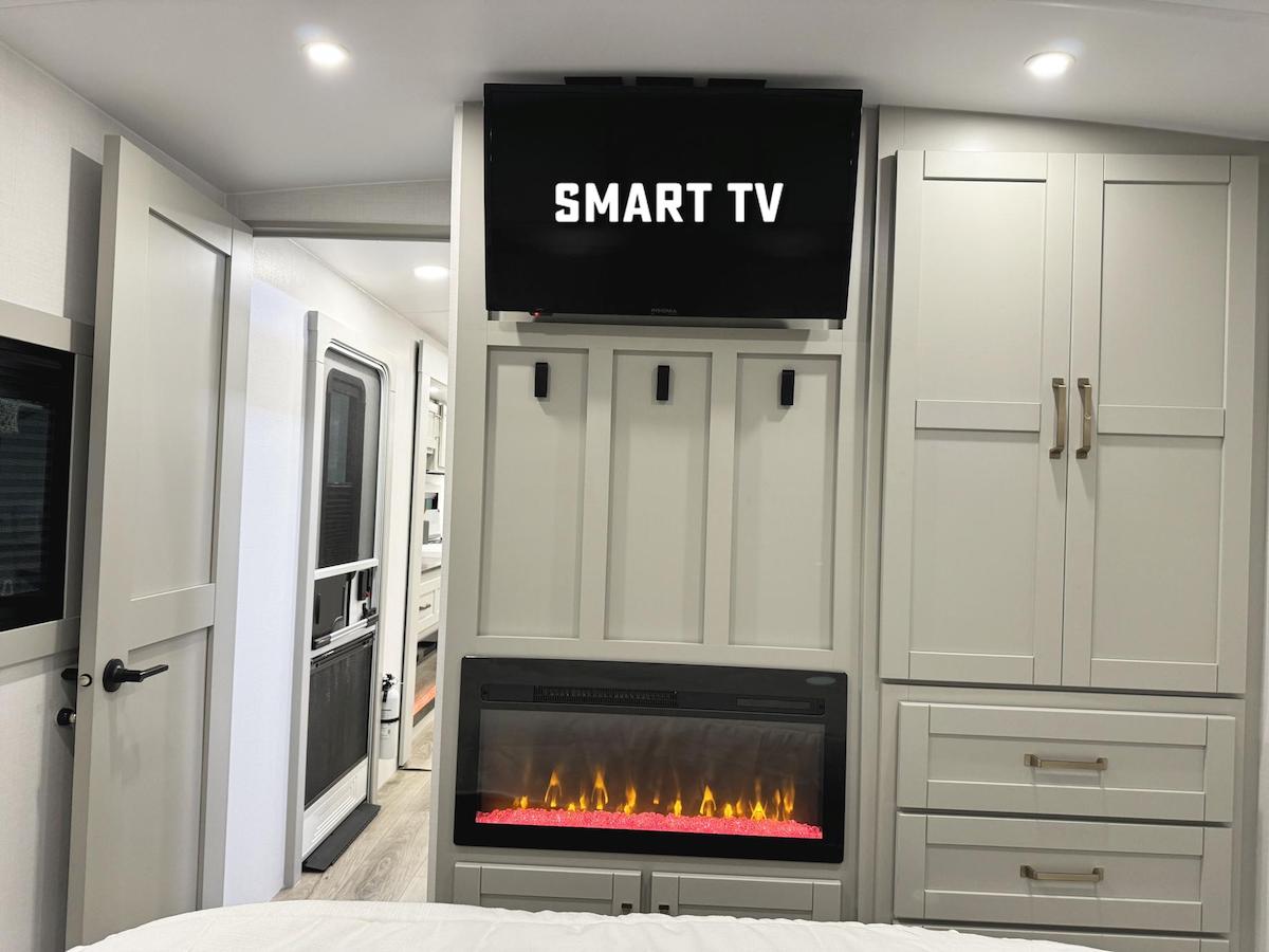 What to Expect in the Z Air 285 – Brinkley's 1st Travel Trailer for Couples!