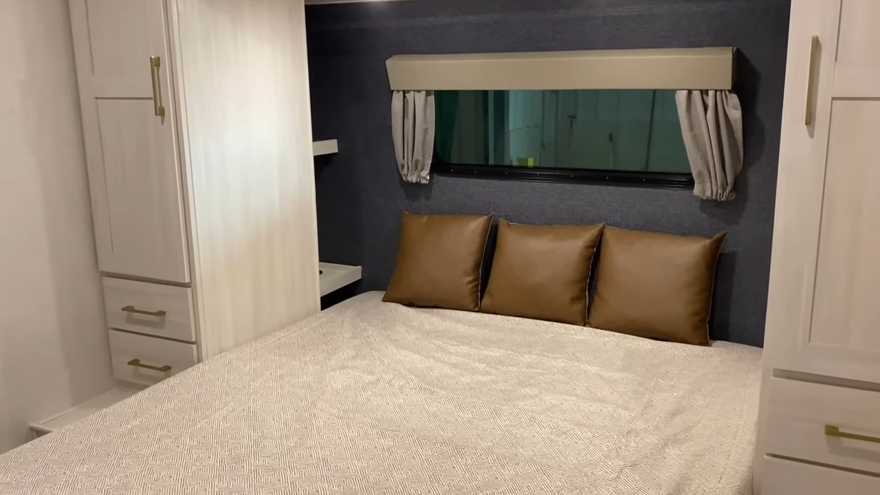 9 Favorite Laminated Couple's Campers! - RV Learning Hub