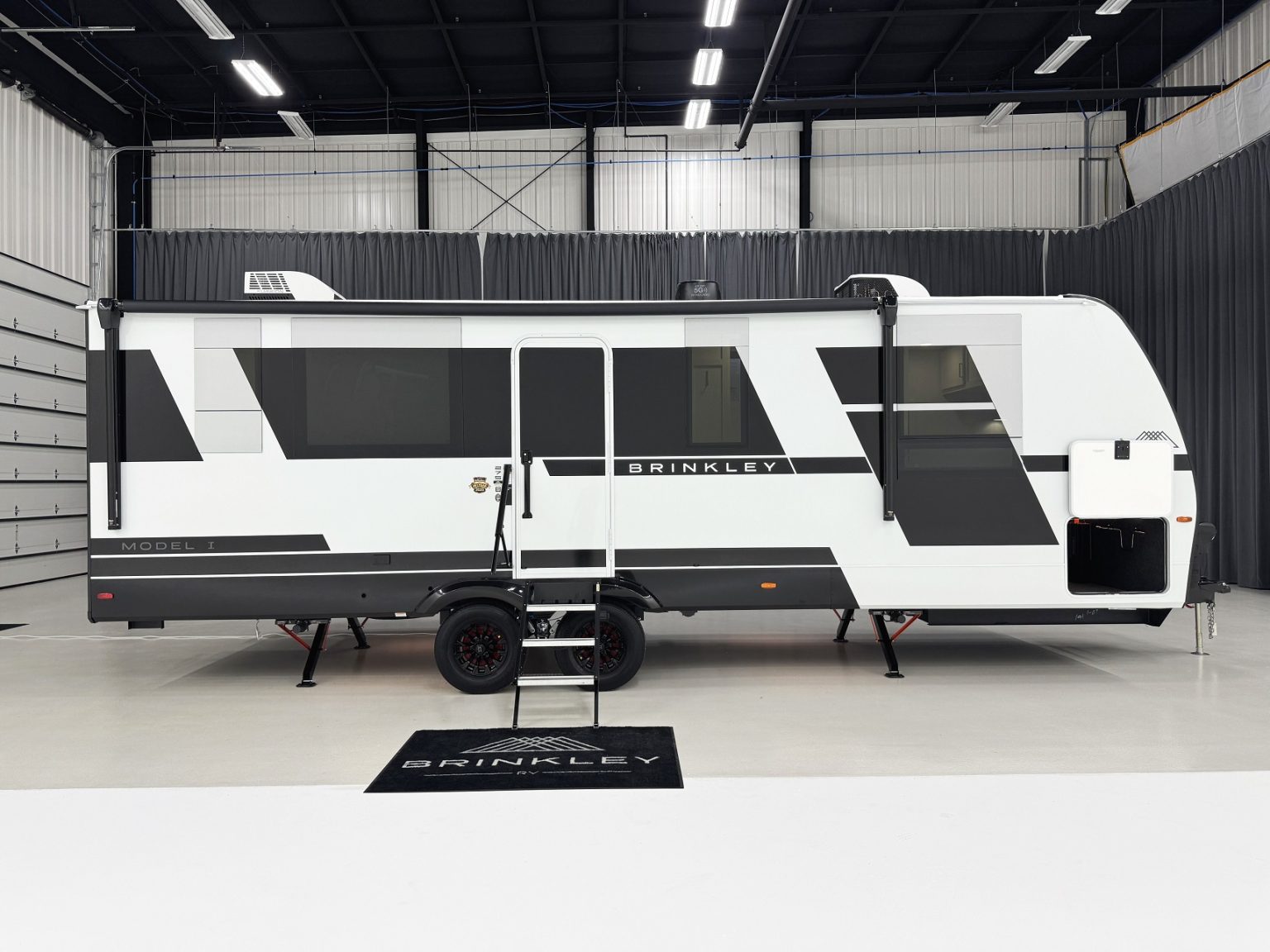 Brinkley Model I 275 Travel Trailer: Complete Review