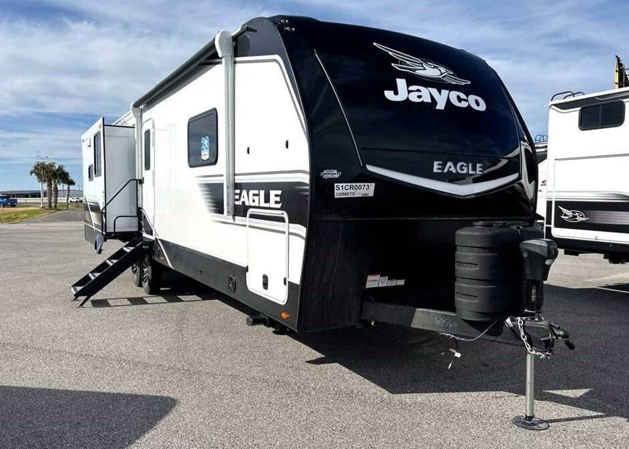 Best RVs for Remote Work – Top 10 Office-Ready Campers