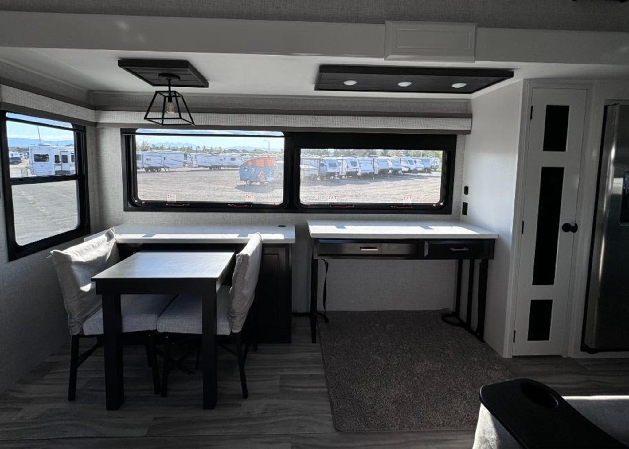 Best RVs for Remote Work – Top 10 Office-Ready Campers