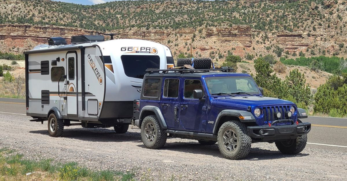 9 Best SUV Towable Campers Under 5,000 lbs (2025)