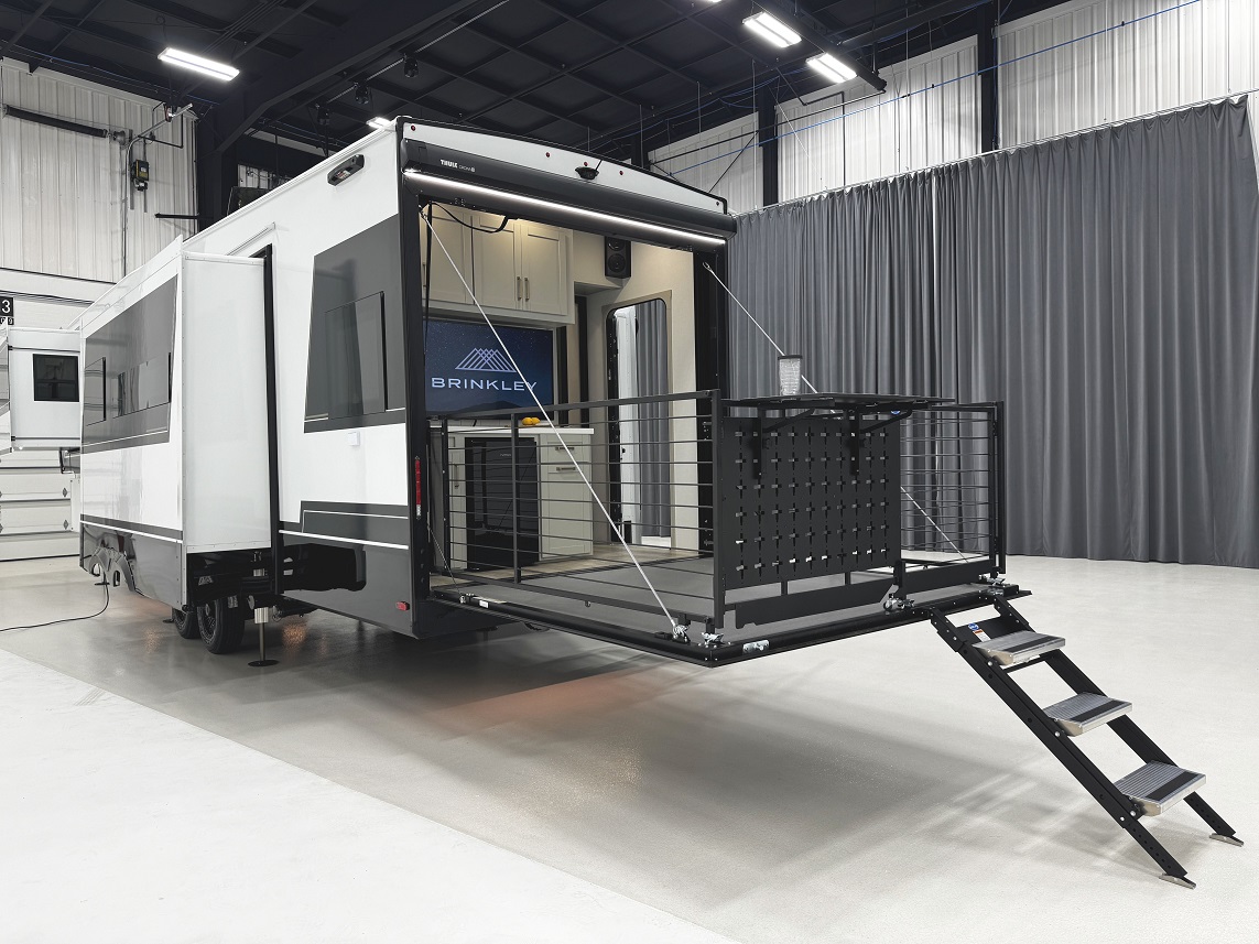 Brinkley Z 3420 Review: Rear Patio Fifth Wheel